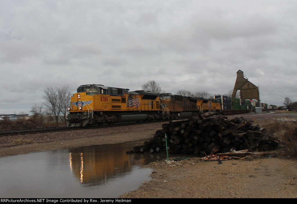 UP 8789 & others (2)